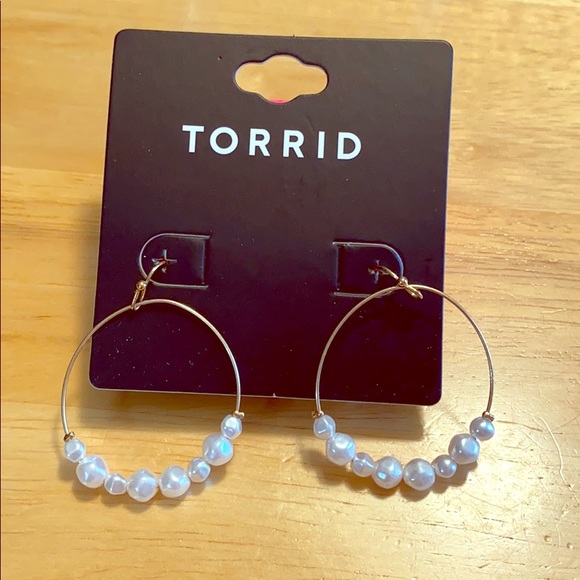 torrid | Jewelry | Torrid Gold Tone Dangle Earrings Pearl Accents ...